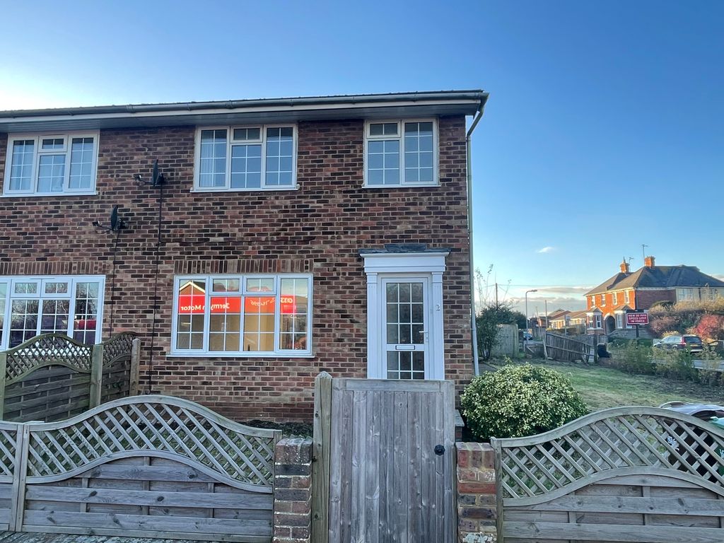 3 Bed End Terrace House To Rent In Eastbourne Road Westham Bn24 £