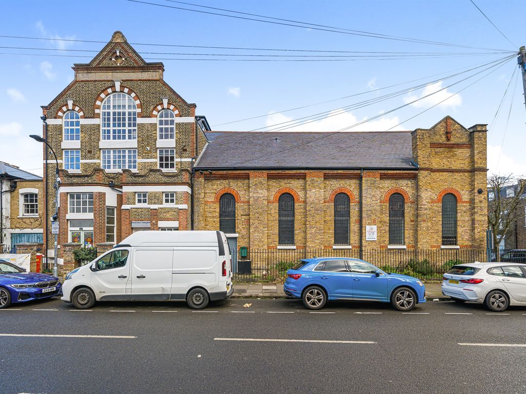 2 bed flat for sale in Dalling Road, London W6 - Zoopla