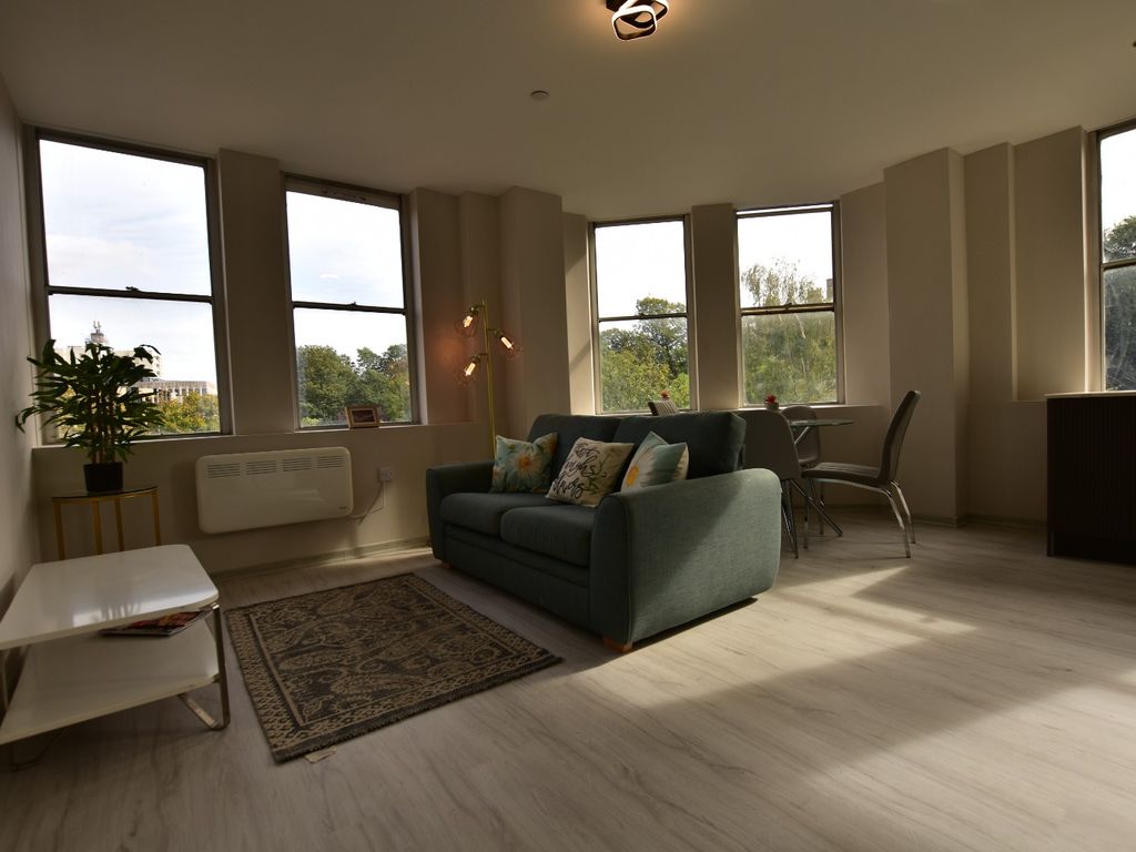 Studio to rent in Midgate, Peterborough PE1, £800 pcm - Zoopla