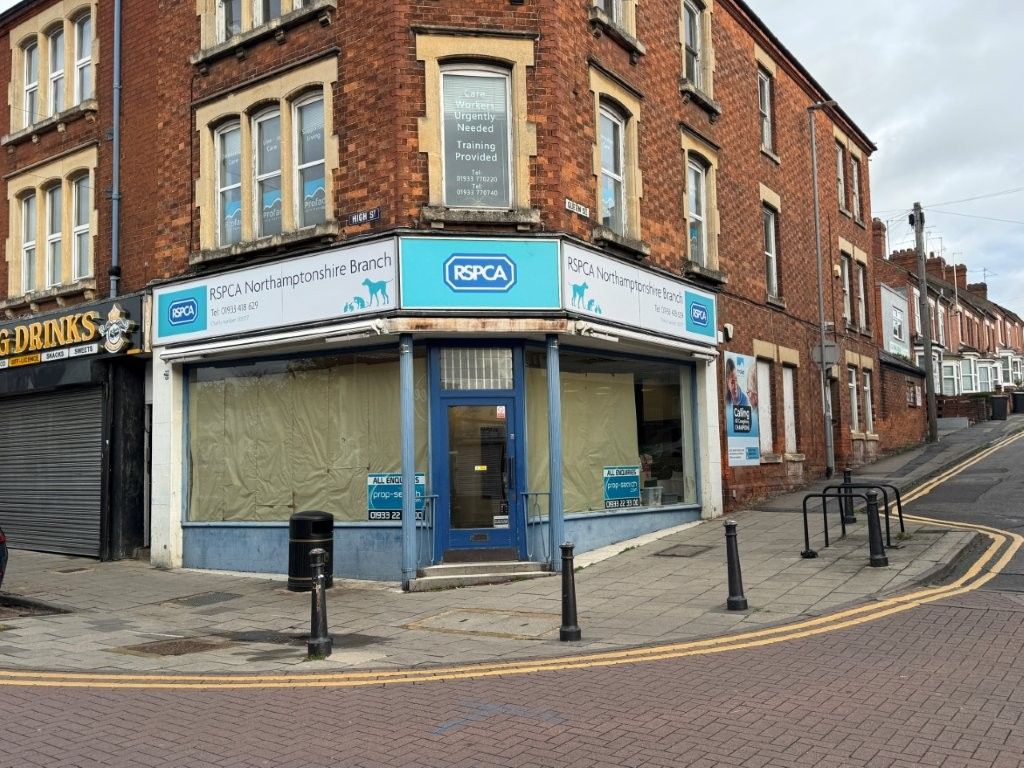 68 High Street, Rushden, Northamptonshire NN10, Retail premises to let ...