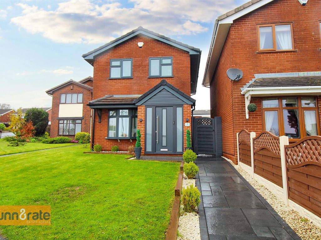 3 Bed Detached House For Sale In Diana Road Birches Head Stoke On