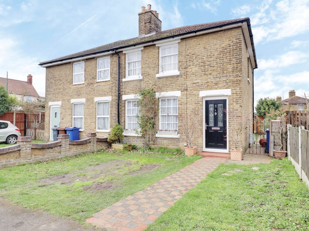 3 Bed Semi Detached House For Sale In Southgate Purfleet On Thames