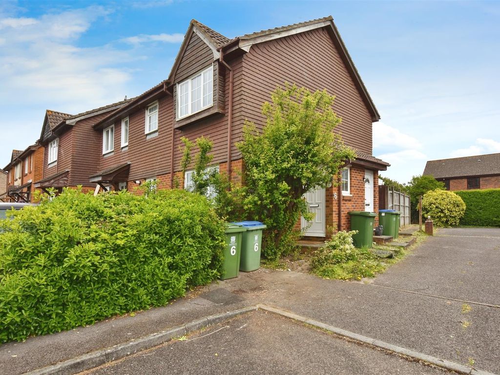 1 Bed End Terrace House To Rent In Stonecrop Close Locks Heath