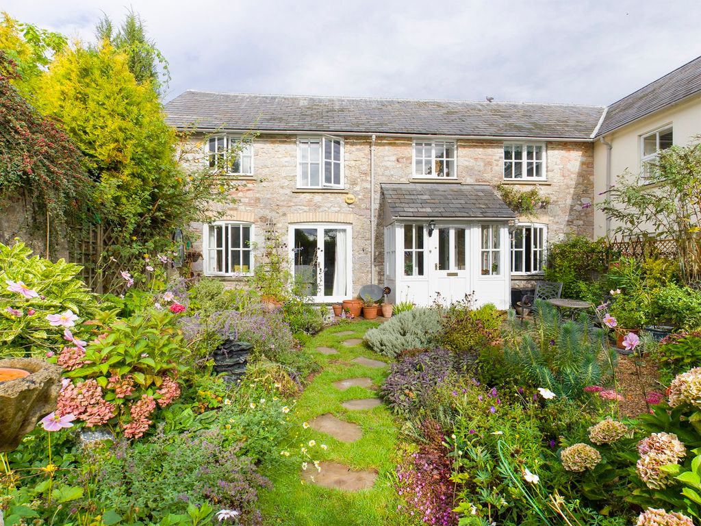 2 Bed Terraced House For Sale In Priory Road Abbotskerswell Newton