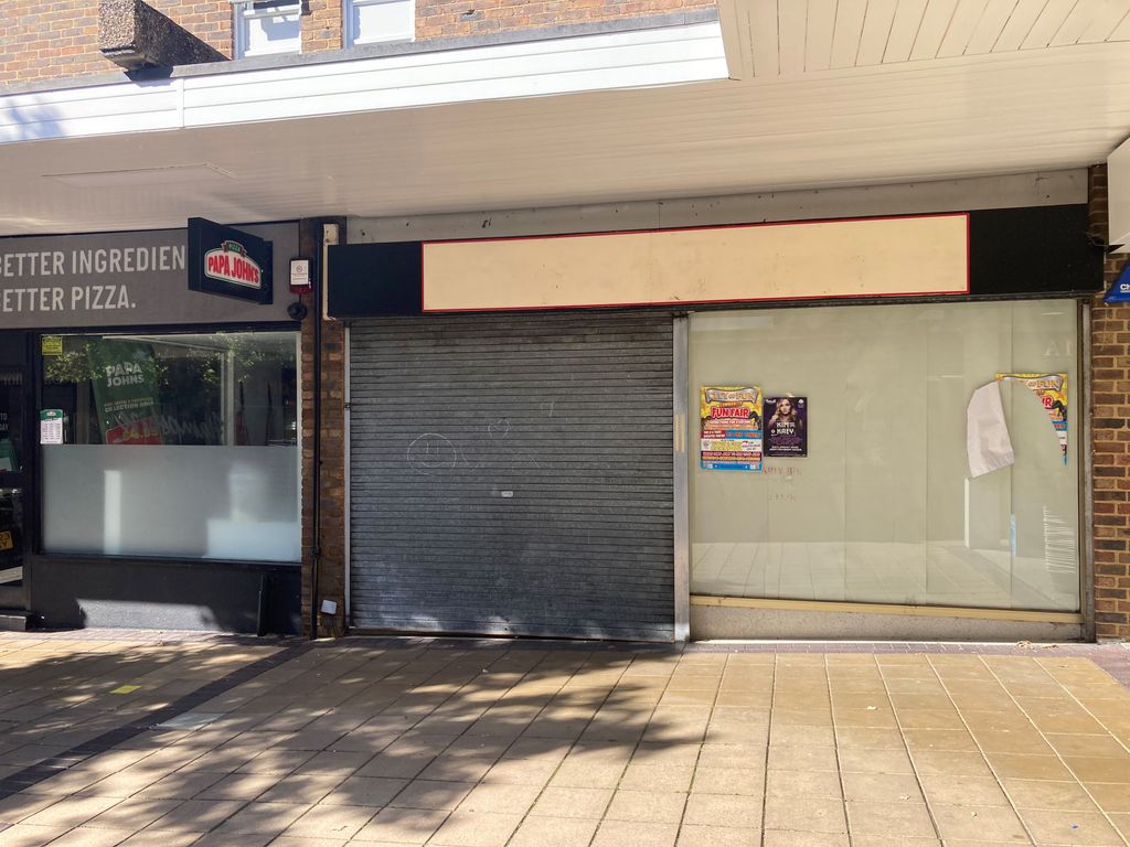 Retail premises to let in Unit 23 Totton Shopping Centre, Commercial ...
