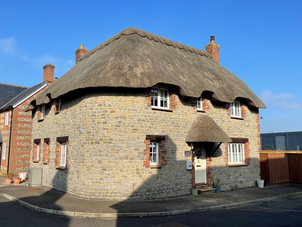 4 bed detached house for sale in Templecombe, Somerset BA8 - Zoopla