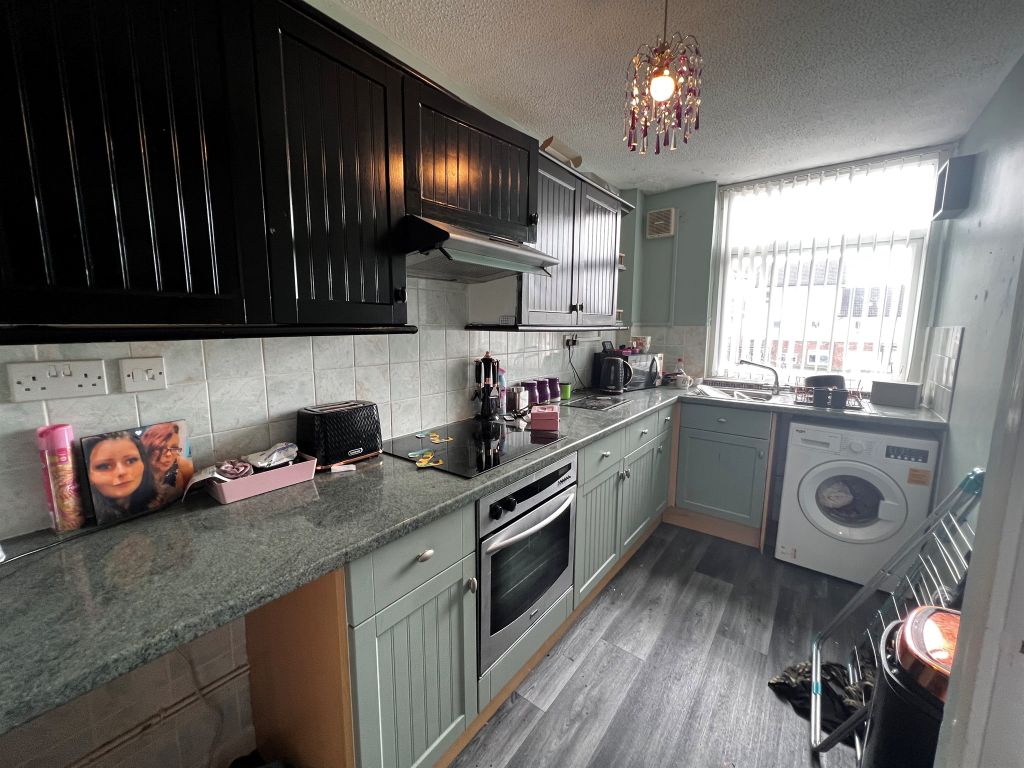 1 bed flat for sale in Harden Road, Stockwood, Bristol BS14 - Zoopla