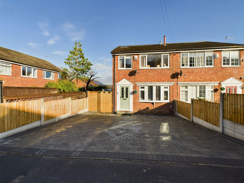 3 Bed Semi Detached House For Sale In Airedale Gardens Rodley Leeds