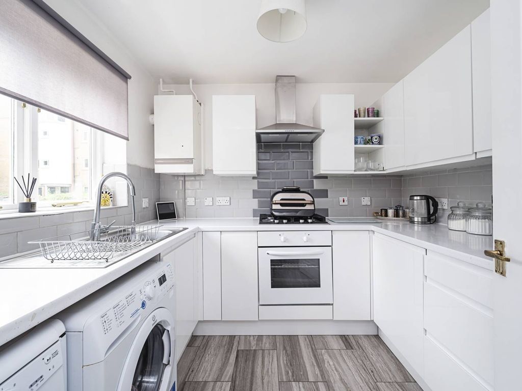 2 bed terraced house to rent in Shalbourne Square, Hackney, London E9 ...