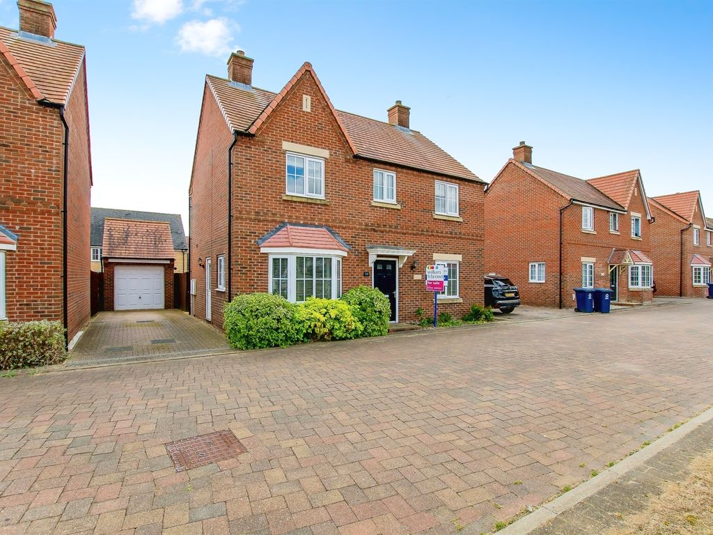 4 bed detached house for sale in Rowell Way, Sawtry, Huntingdon PE28, £ ...