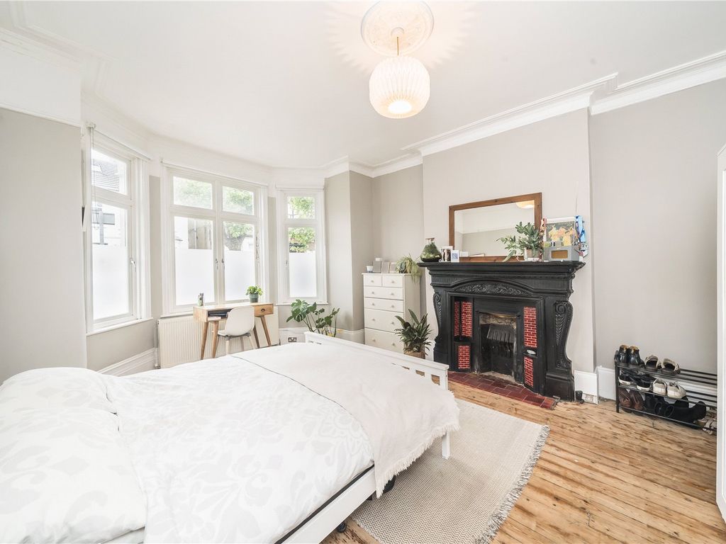 2 bed flat to rent in Cranhurst Road, London NW2, £2,500 pcm - Zoopla