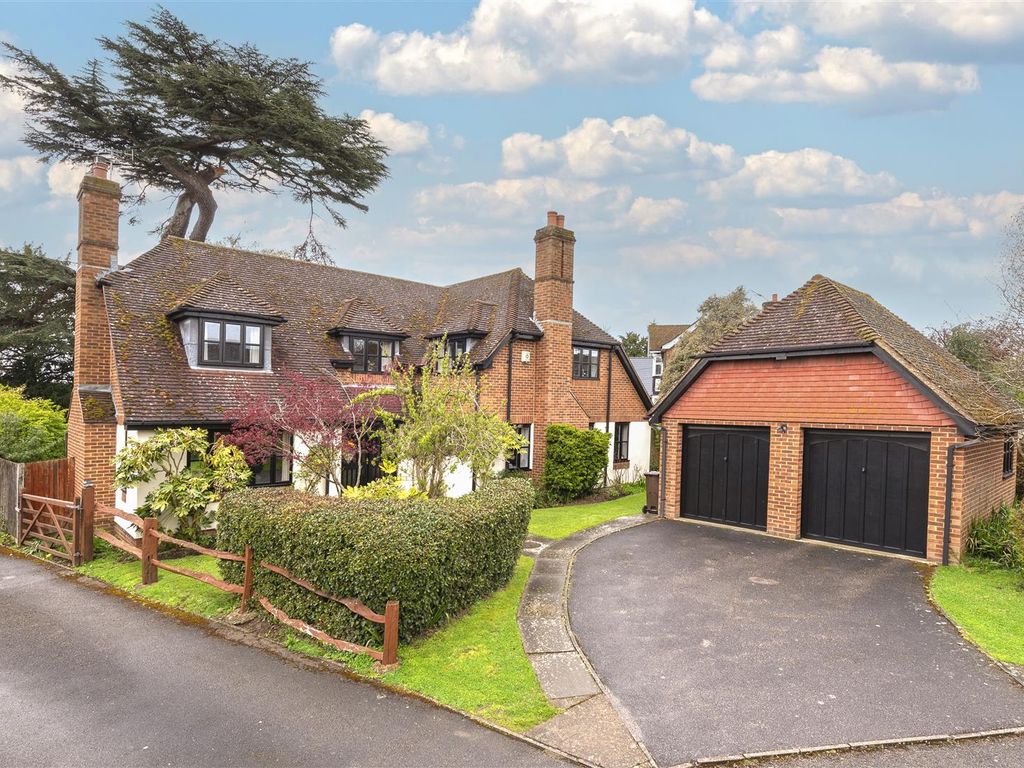 5 bed detached house for sale in Borton Close, Yalding, Maidstone ME18 ...