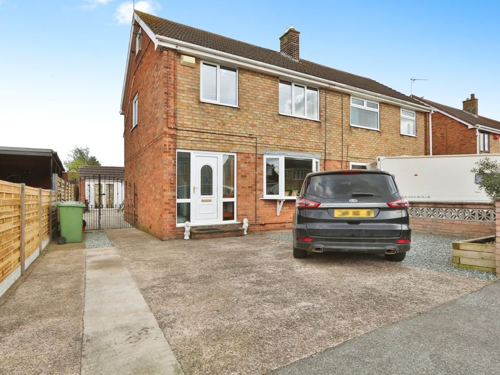 4 bed semi-detached house for sale in Albemarle Road, Keyingham, Hull ...