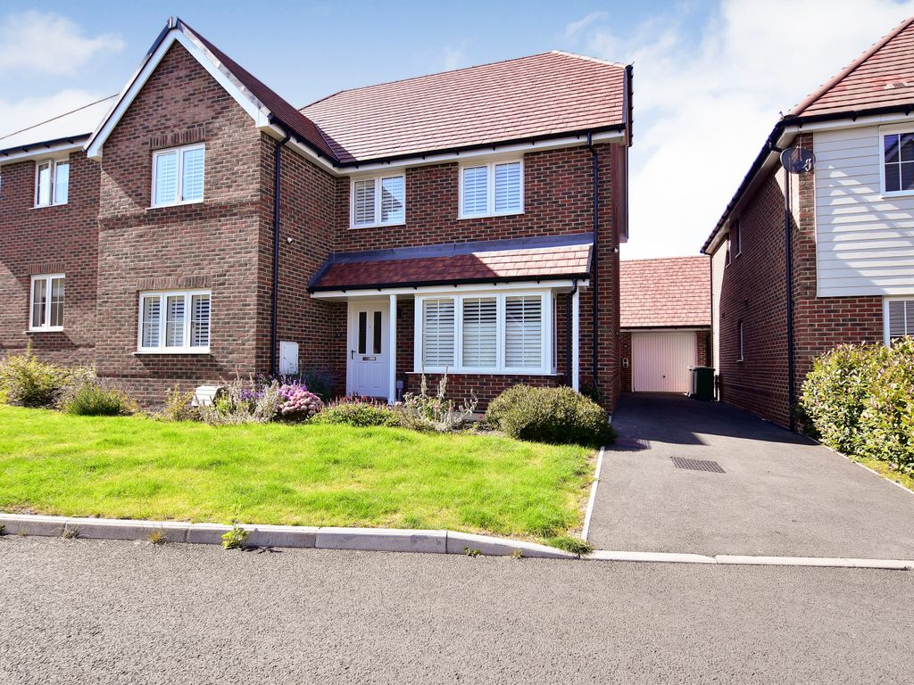 5 bed detached house for sale in Lasius Drive, Maidstone ME17, £625,000 ...