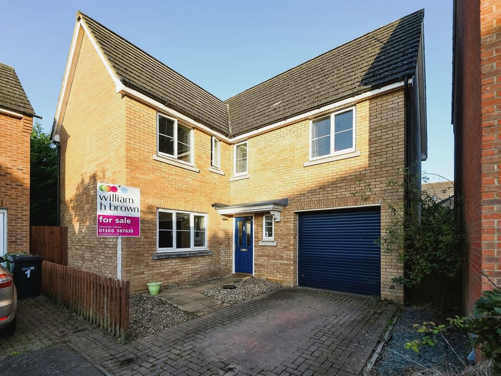4 bed detached house for sale in Bay Walk, Downham Market PE38, £ ...