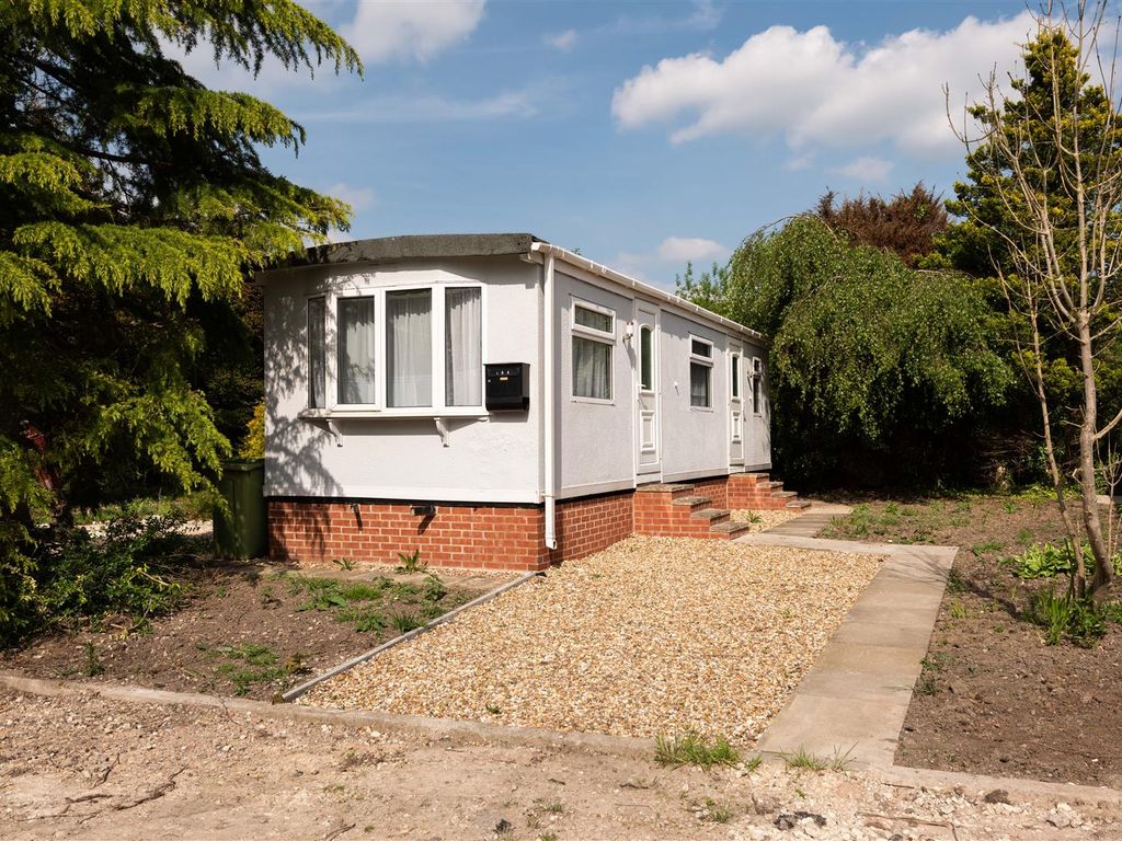 1 bed detached bungalow to rent in Sutton Lane, Sutton Scarsdale ...