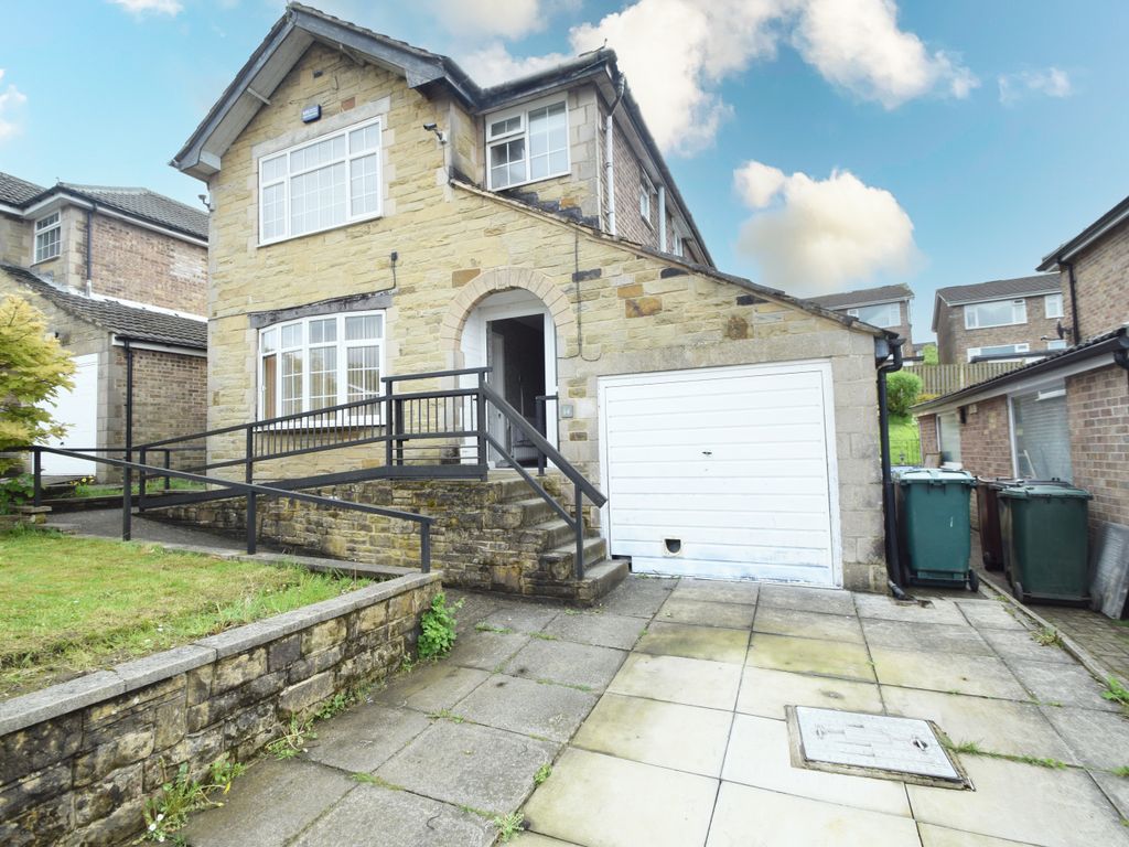 4 bed detached house for sale in Deanwood Walk, Allerton, Bradford ...
