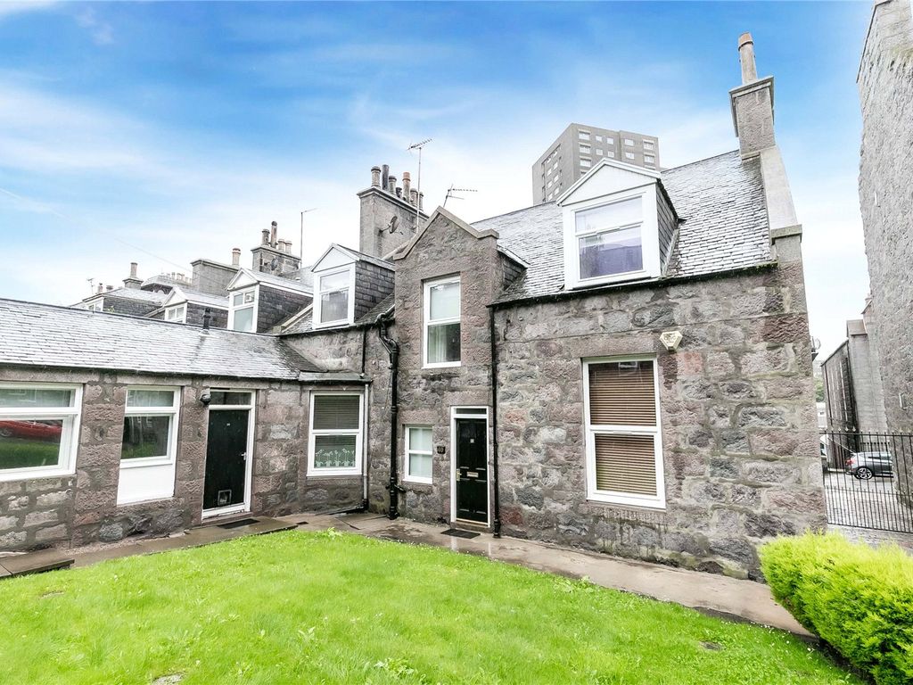 2 bed flat to rent in 40 Gilcomston Park, Aberdeen, Aberdeenshire AB25 ...