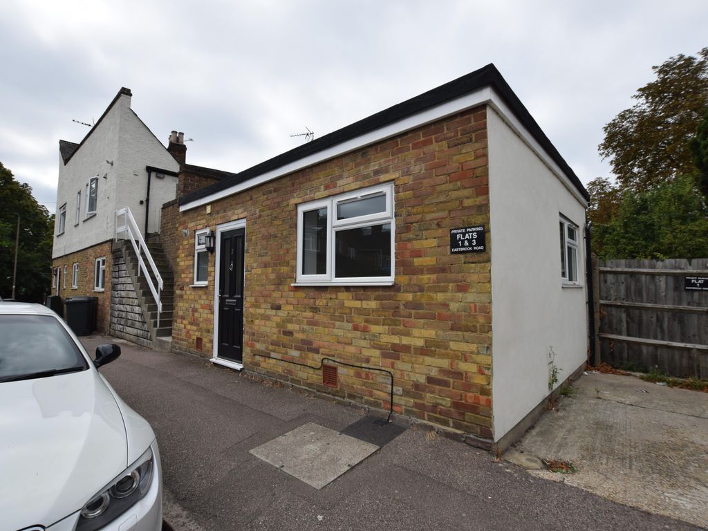 1 bed flat to rent in Eastbrook Road, Waltham Abbey EN9, £1,200 pcm ...