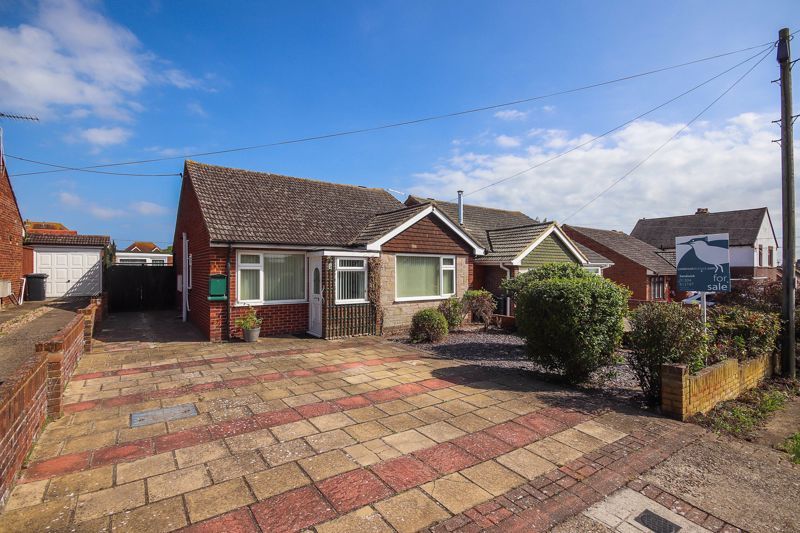 2 bed bungalow for sale in Foads Hill, Cliffsend, Ramsgate CT12, £ ...