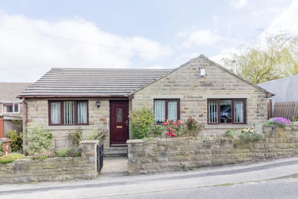 3 Bed Detached Bungalow For Sale In 8 Mary Street Wyke Bradford Bd12