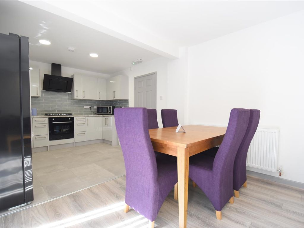 5 bed end terrace house to rent in Cadnam, Harborne B17, £2,750 pcm ...