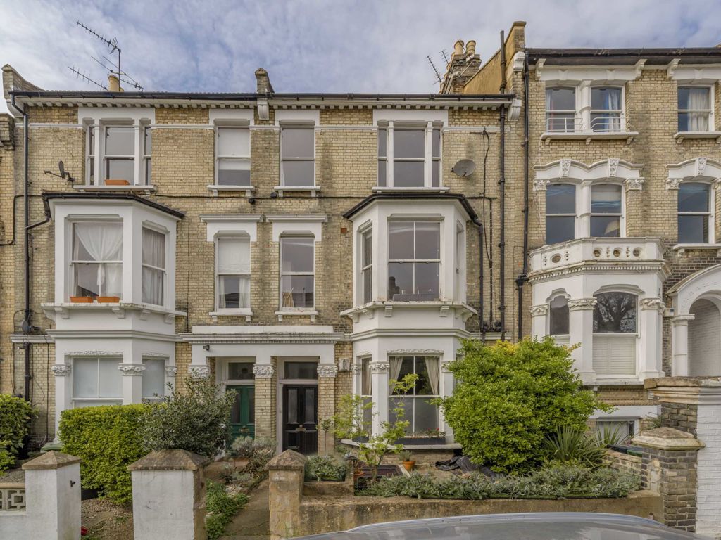 3 bed flat for sale in Coverdale Road, London W12, £875,000 - Zoopla