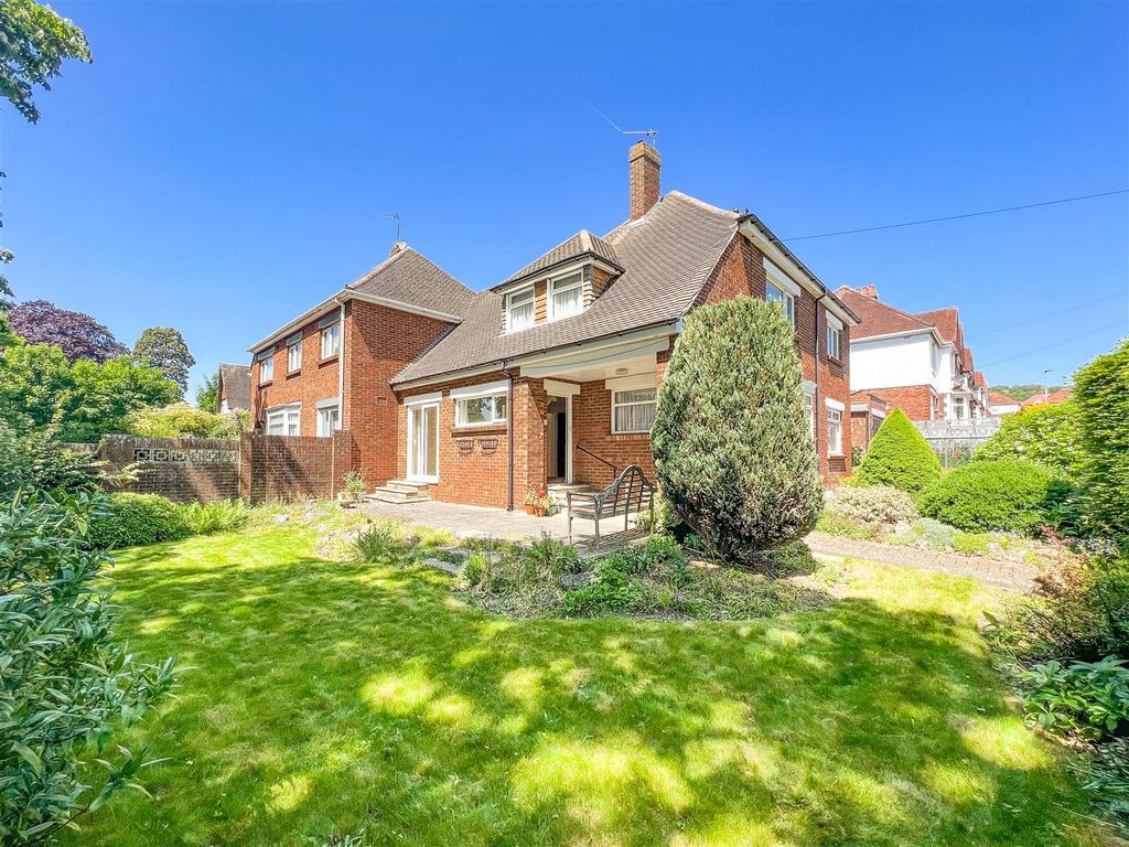 4 bed semi-detached house for sale in Havant Road, Cosham, Portsmouth ...