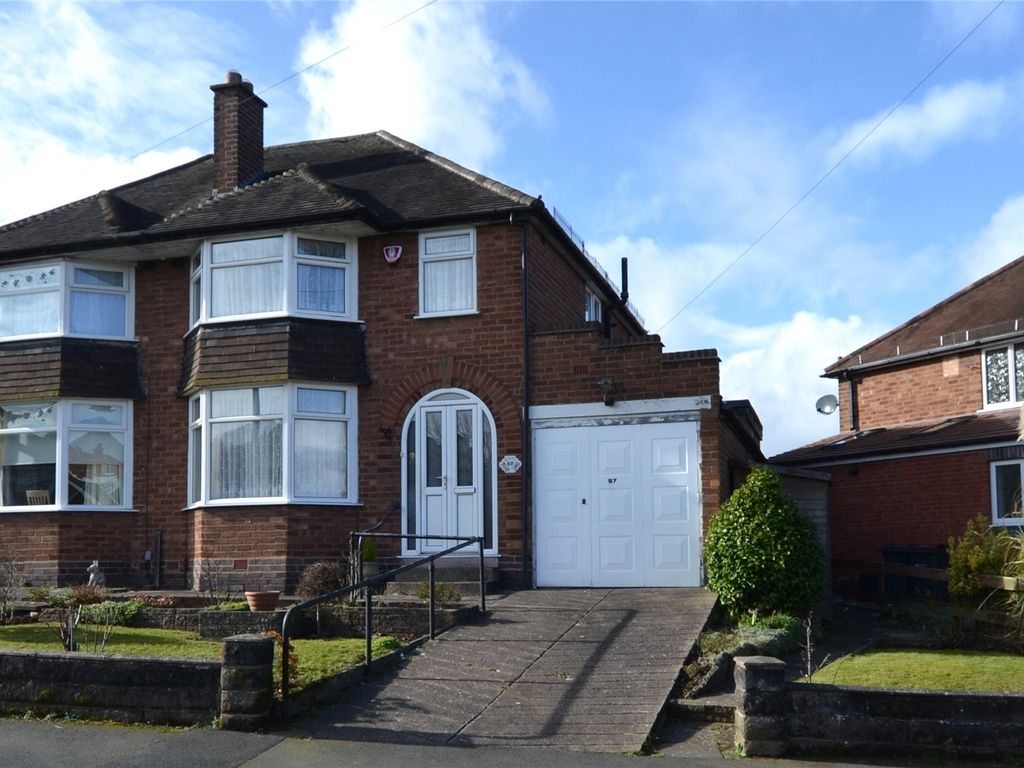 3 Bed Semi Detached House For Sale In Loynells Road Rednal Birmingham