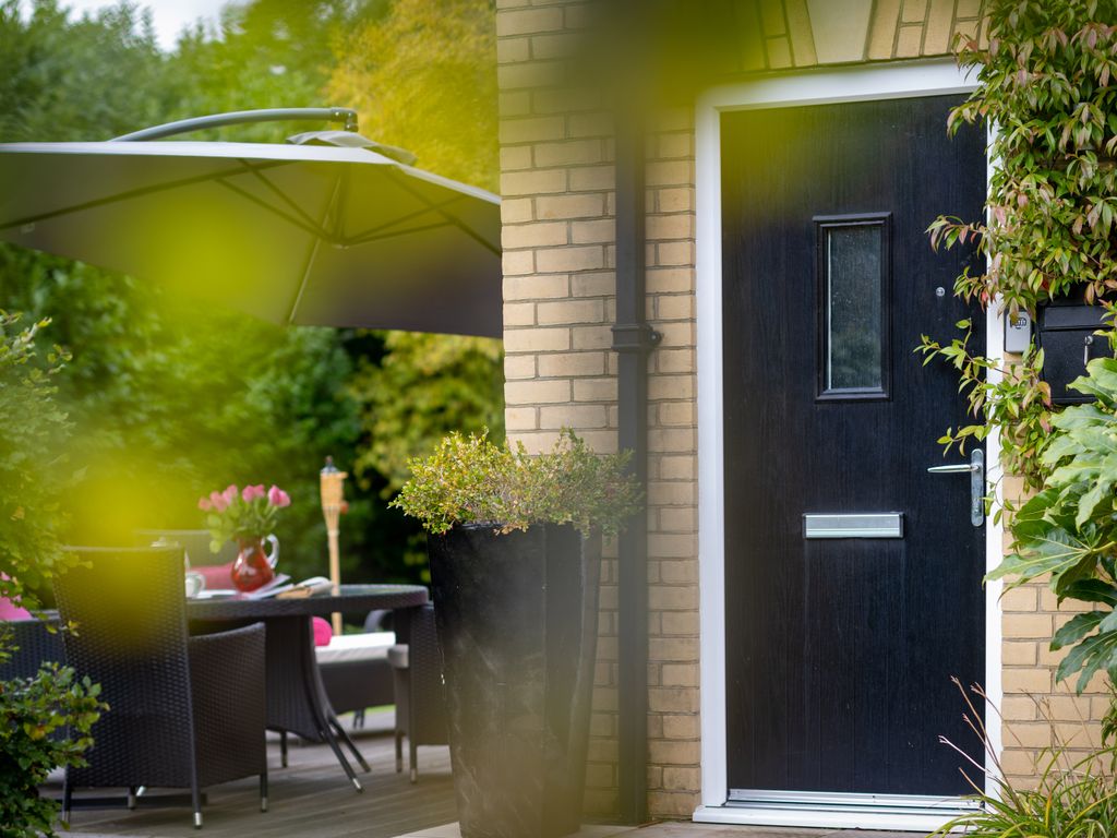 Studio to rent in Long Furlong, Clapham, Worthing BN13 - Zoopla