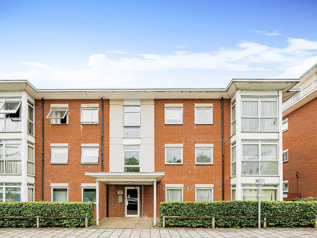 1 bed flat for sale in Kerr Place, Aylesbury HP21, £87,500 - Zoopla