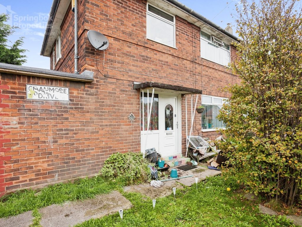 3 Bed Semi Detached House For Sale In Cranmore Drive Leeds West