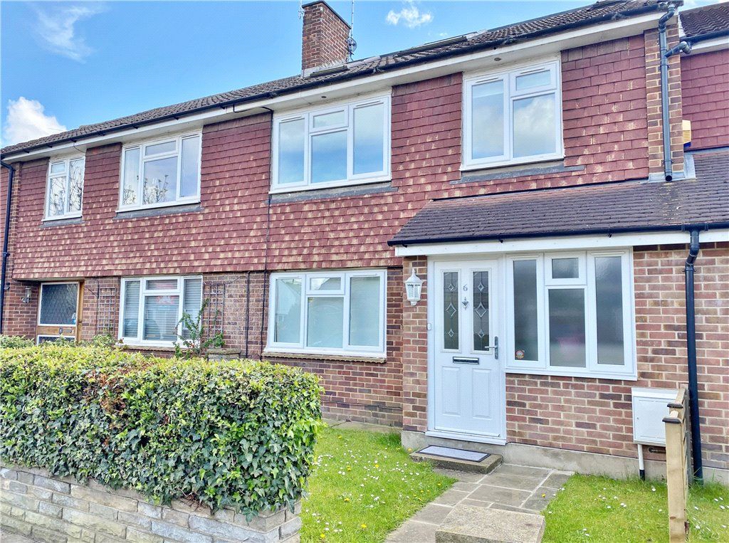 4 bed terraced house for sale in Gilpin Crescent, Twickenham TW2 - Zoopla