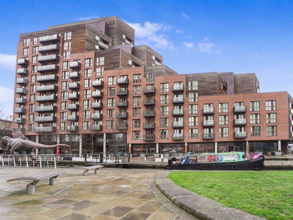 2 bed flat for sale in Watermans Place, Wharf Approach, Leeds LS1 - Zoopla