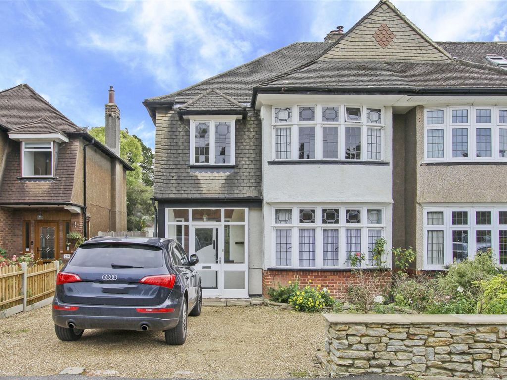 4 Bed Semi Detached House For Sale In Park View Hatch End Ha5 £