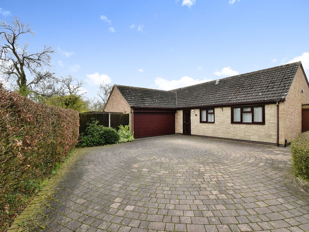 3 Bed Bungalow For Sale In Rosedale Road Wigston Leicestershire Le18