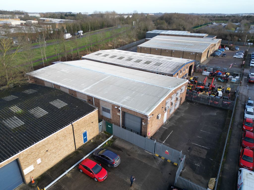 Industrial to let in 15-16 Dane Road, Bletchley, Milton Keynes MK1, £ ...