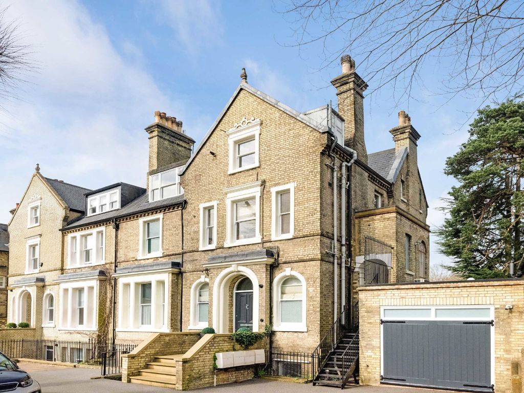 3 bed flat for sale in Hampstead Lane, London N6, £1,100,000 - Zoopla