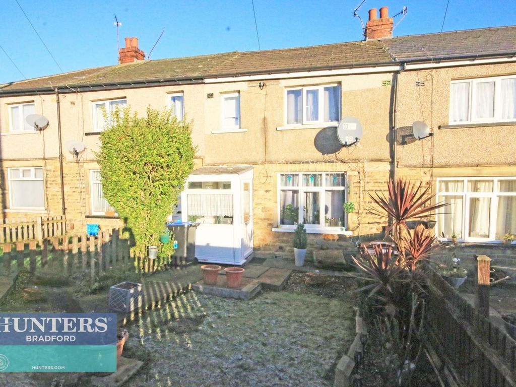 3 Bed Terraced House For Sale In Southmere Crescent Bradford Bd7 £