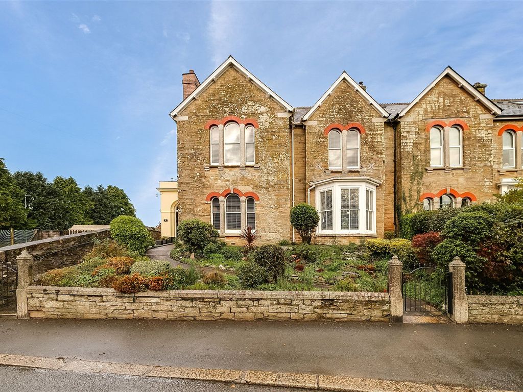 6 bed end terrace house for sale in Manley Terrace, Liskeard PL14, £ ...