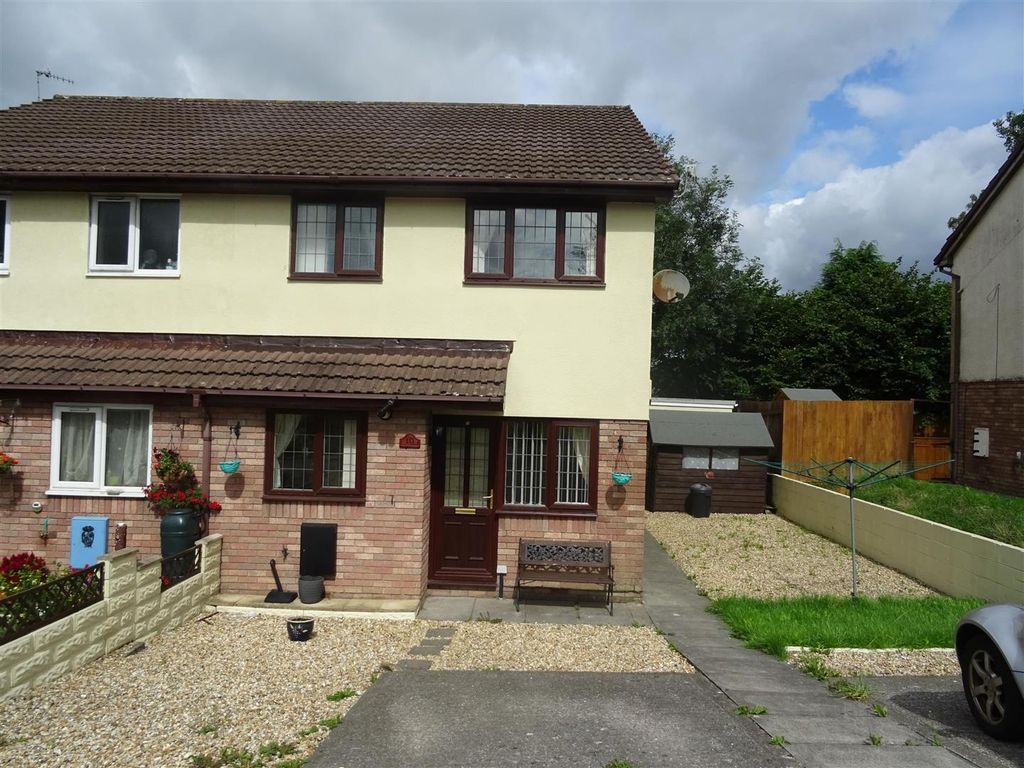 1 Bed Semi Detached House For Sale In Willowturf Court Bryncethin
