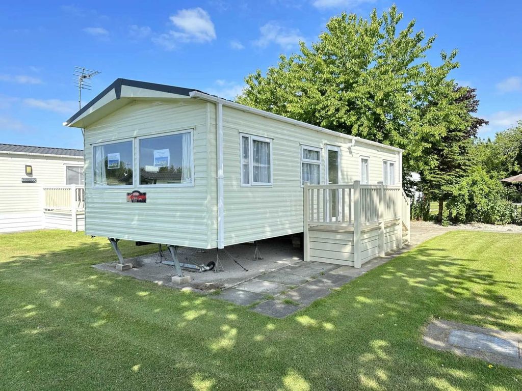 2 bed mobile/park home for sale in Abbey Lane, Lathom, Ormskirk L40, £ ...