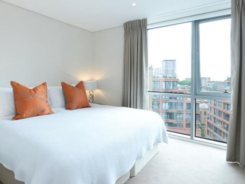 3 bed flat to rent in Merchant Square East, London W2, £7,193 pcm - Zoopla