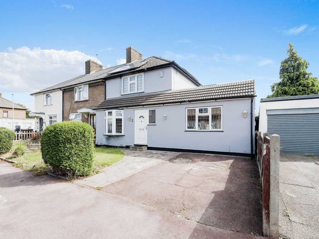 3 Bed End Terrace House For Sale In Greenfield Road Dagenham Rm9 £