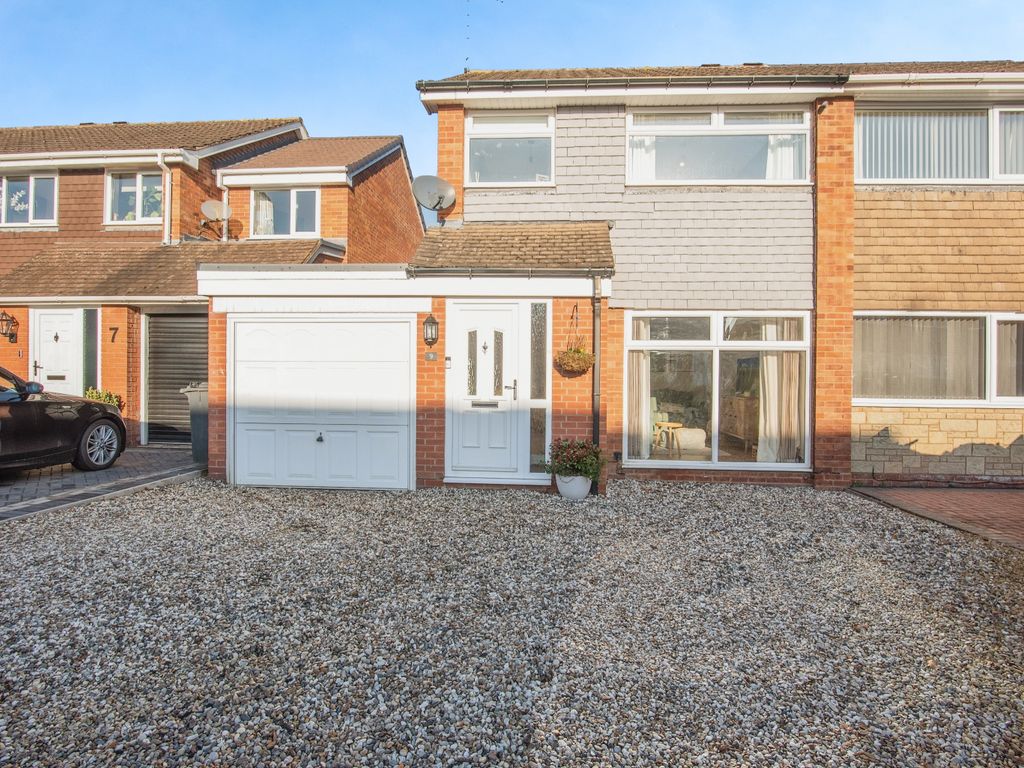 3 bed semi-detached house for sale in Callow Close, Stourport-On-Severn ...
