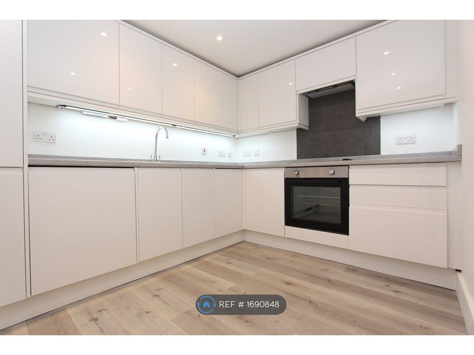 2 bed flat to rent in Belsize Park, London NW3 - Zoopla