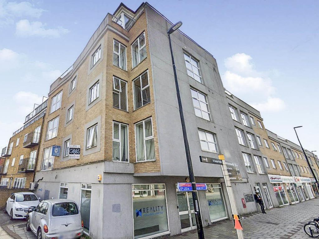 2 Bed Flat To Rent In High Street Colliers Wood Colliers Wood London