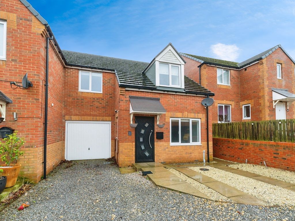3 bed semi-detached house for sale in Stephenson Court, Shildon DL4, £ ...
