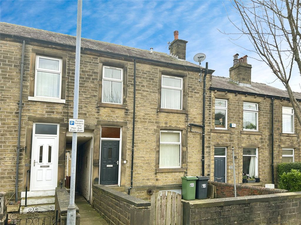 2 Bed Terraced House To Rent In St James Road Marsh Huddersfield Hd1