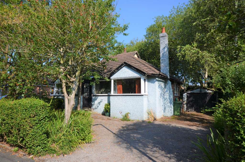3 bed bungalow for sale in Spath Lane, Wilmslow SK9 - Zoopla